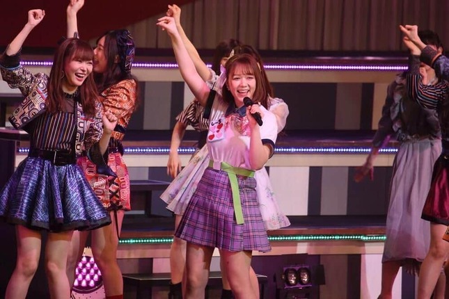 「美人親子」「お姉さんに見える！」 元HKT48タレント＆ロシア人母、仲良し2ショに驚きの声: J-CAST ニュース【全文表示】