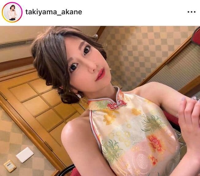 「最強に美しいです」元NMB48の30歳ABEMAアナ ギリギリ大胆スリットのチャイナ服姿が女神: J-CAST ニュース【全文表示】