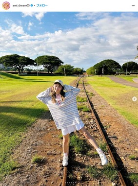 Dream Ami36歳、美脚ミニスカウェアでゴルフ ハワイの有名ゴルフ場で勘違い「ミッキーバンカーだと思ってたら」: J-CAST ニュース【全文表示】