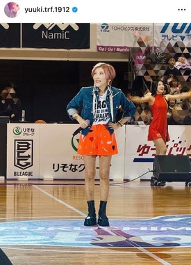 かっこよすぎ...TRFボーカル・YU-KI58歳、カリスマ健在 破壊力抜群ド派手ピンク髪にファン熱狂: J-CAST ニュース【全文表示】