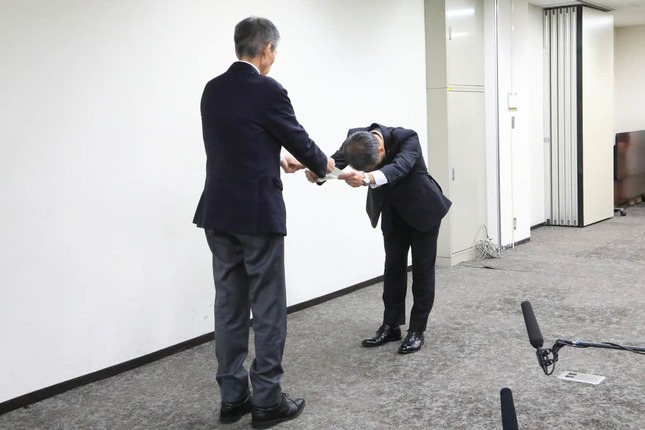 JAL、飲酒事案で謝罪...国交省が厳重注意 機長は懲戒解雇、予備群4人を乗務から外す: J-CAST ニュース【全文表示】