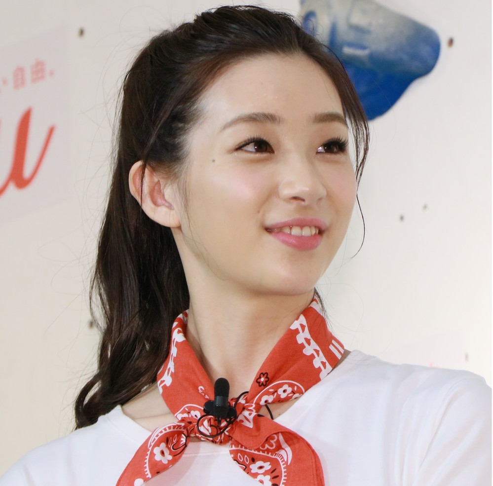 NHK W杯キャスター佐藤美希に非難殺到 失言、間違い...「先輩」足立梨花かばうも「黙っててほしい」: J-CAST ニュース