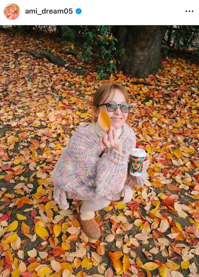 Dream Ami36歳、1児のママとは思えないミニスカ制服コーデの衝撃 「可愛すぎる」ファン歓喜: J-CAST ニュース