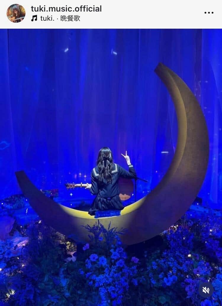 NHK紅白盛り上げた「素顔非公開」tuki.「冬休みの宿題やってない」 ひねり出した「妙案」とは: J-CAST ニュース