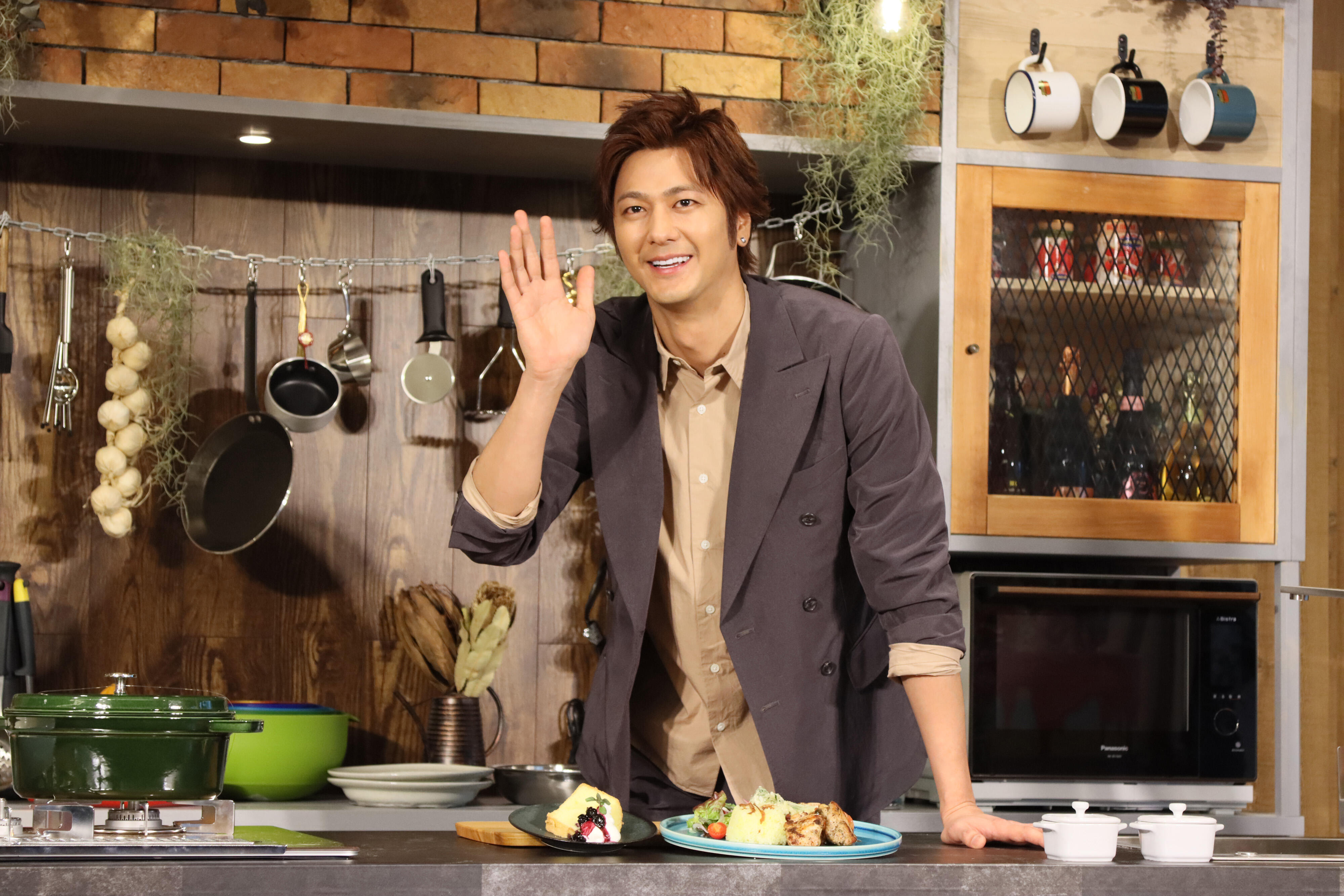 「MOCO'Sキッチンやんけw」 速水もこみち「シェフ役」にネット沸く...オリーブオイルとの「共演」に期待も: J-CAST ニュース【全文表示】