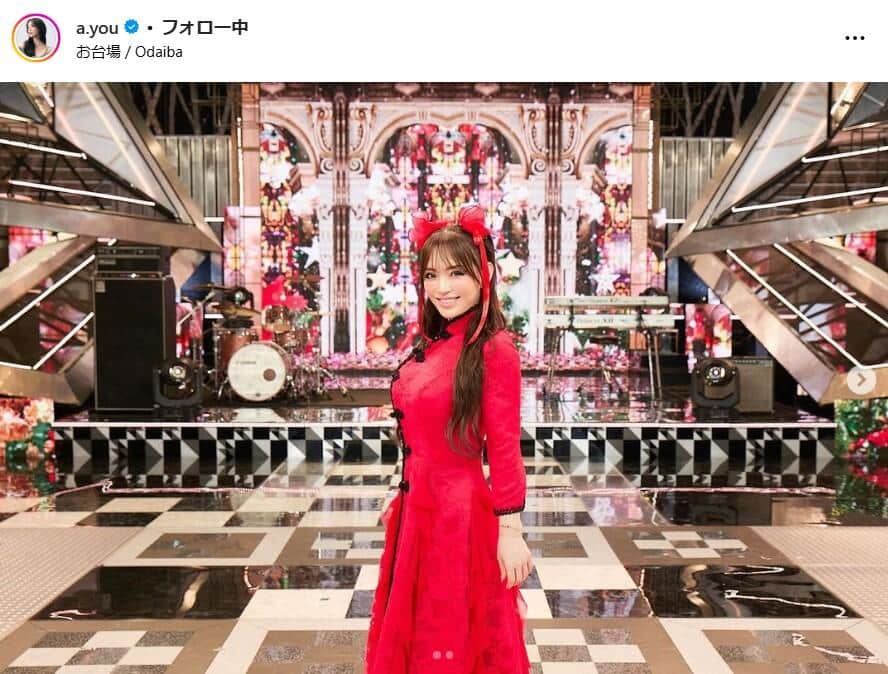 浜崎あゆみ46歳、チャイナドレスで「にゃんポーズ」 「美貌も歌声も変わらない」FNS歌謡祭オフショが絶賛: J-CAST ニュース【全文表示】