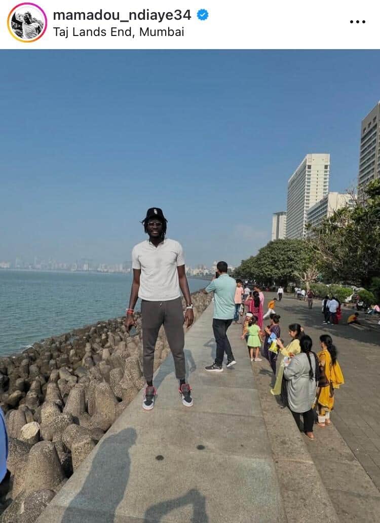 193cm大谷翔平が「こんなに小さく見えるなんて」衝撃画像 229cm元NBAバスケ選手との2ショに反響: J-CAST ニュース【全文表示】