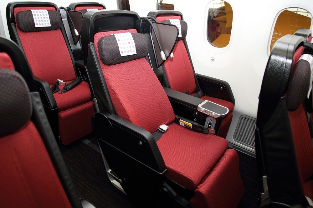 JALが787にも新型シート プレミアムエコノミーも新設: J-CAST トレンド